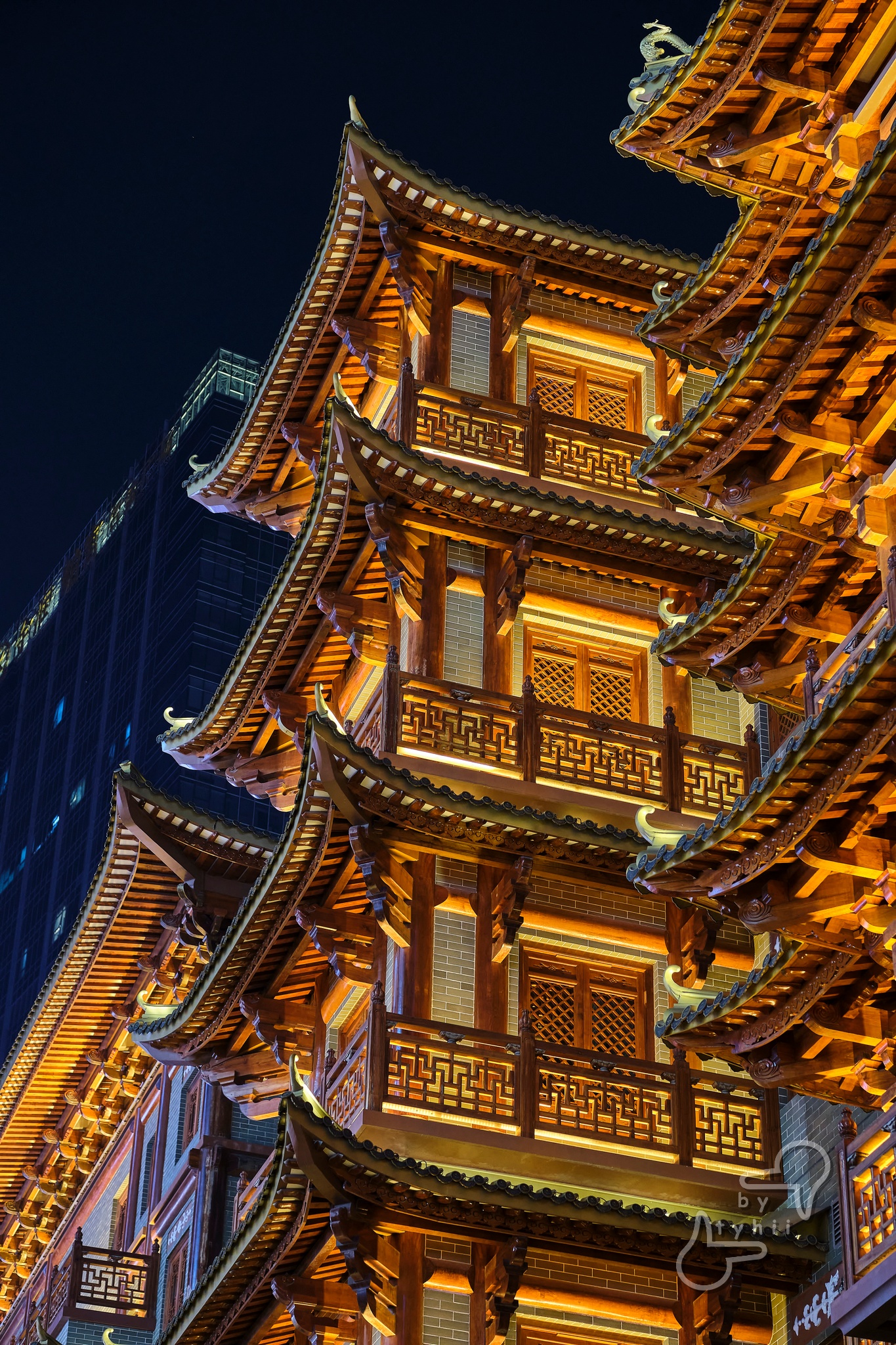 DSCF0939 – Frame by tyhii